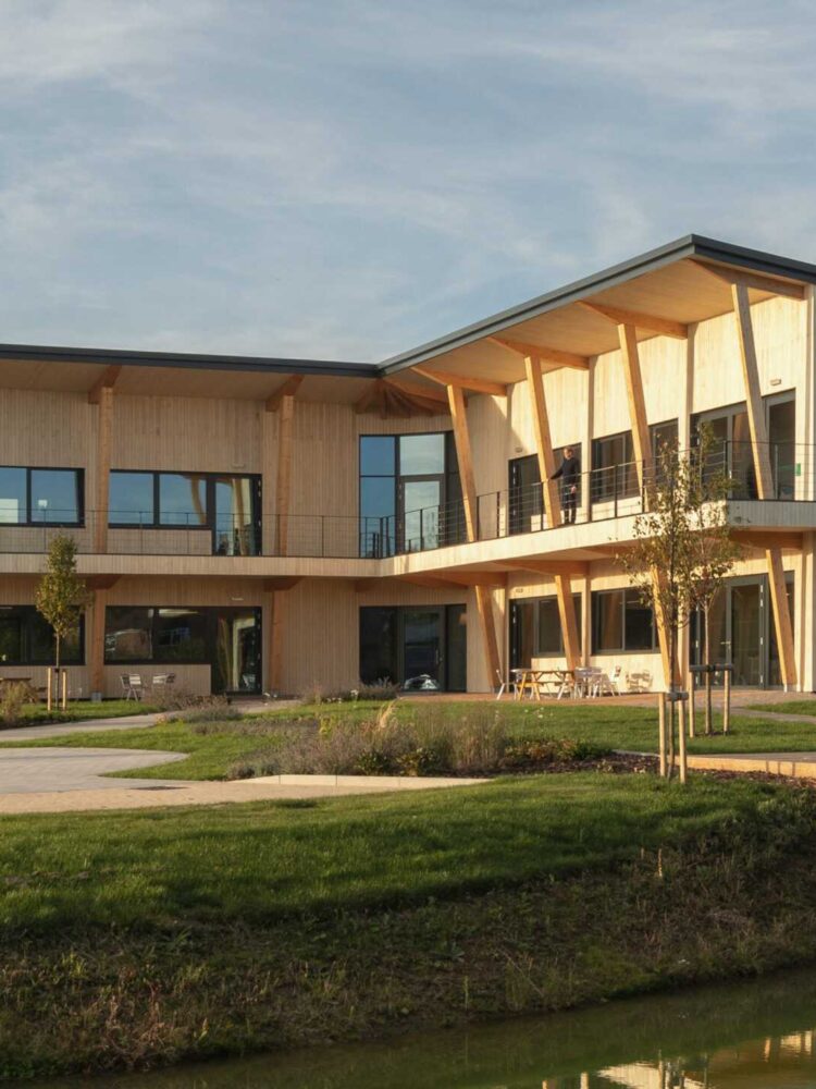 Unusual Rigging HQ, Northampton, UK - Corstorphine & Wright